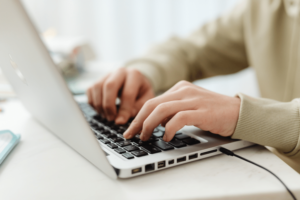 E-Learning Software: Strategi Kampus Menghadapi Era Pendidikan Digital